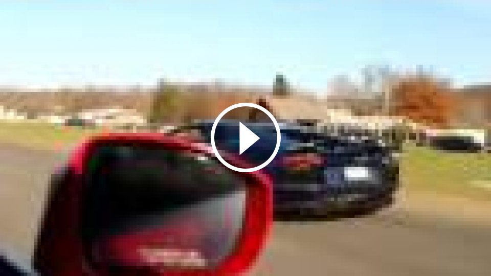 Nissan GT-R vs Lamborghini Aventador - Mojevideo