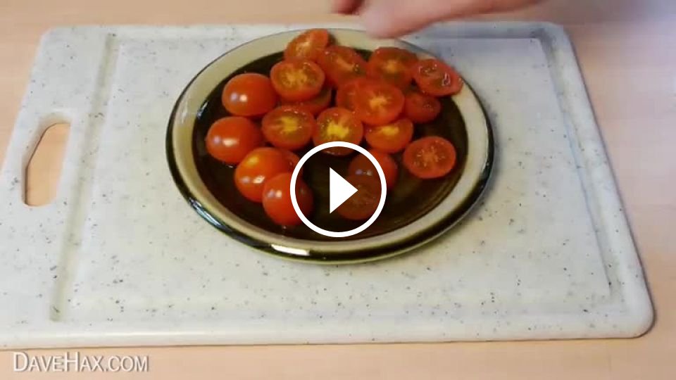 Ako rýchlo rozrezať cherry paradajky? - Mojevideo