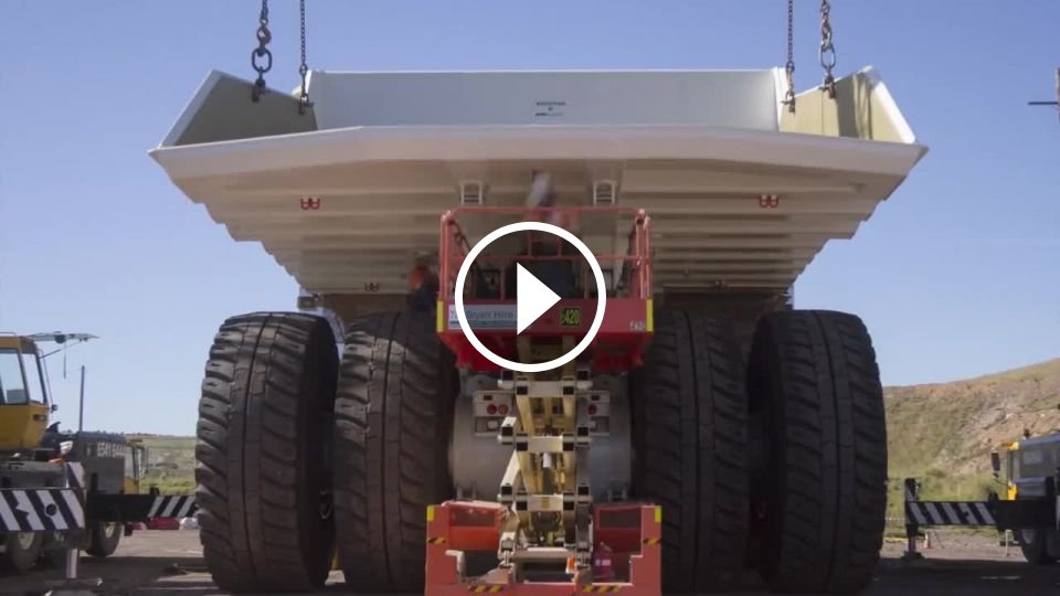 Liebherr T-284 - jedno z najväčších nákladných áut - Mojevideo