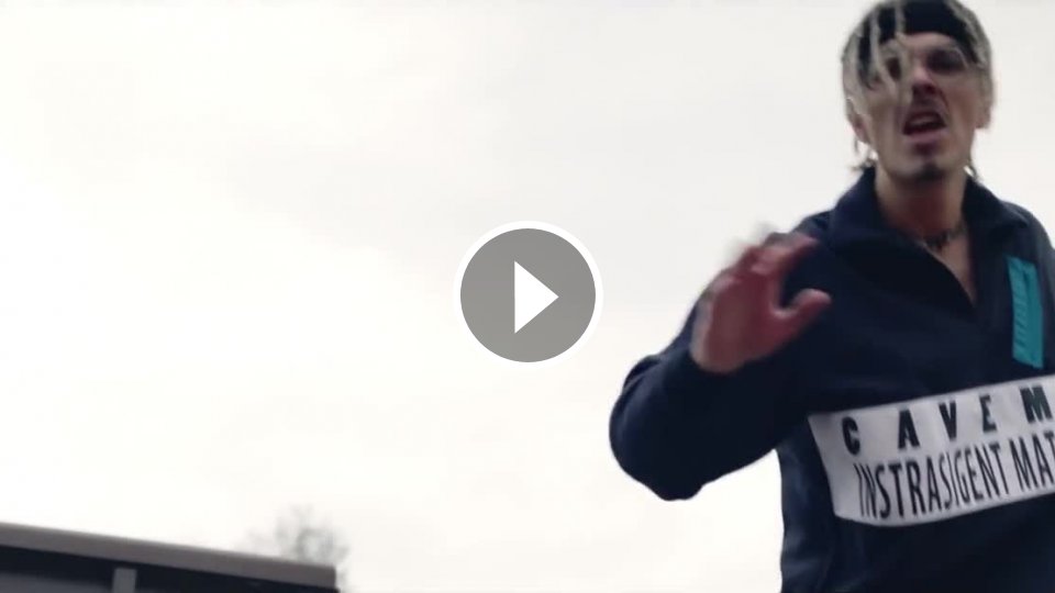 LOGIC (YYY) x NIK TENDO - Kawasaki - Mojevideo