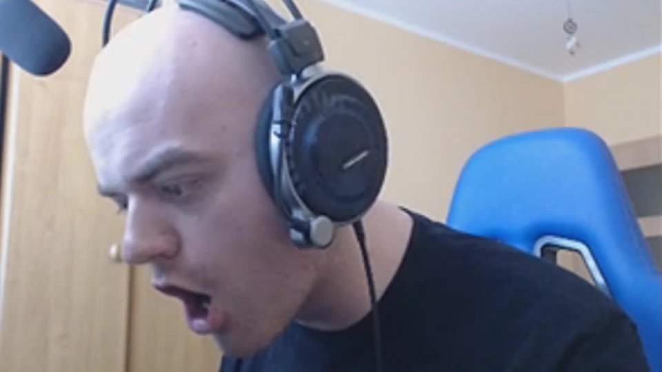 Zolik22 a jeho největší RAGE momenty při hraní CS:GO | Zoli - Mojevideo