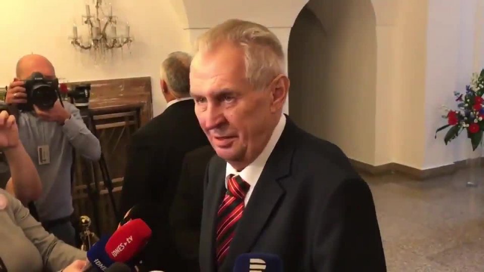 Zemanov nový vtip o novinároch - Mojevideo