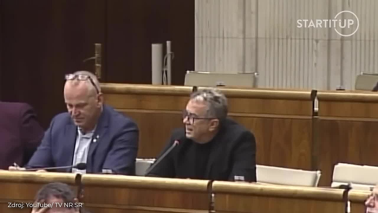Jožo Pročko spal s Erikom Tomášom. Kollár sa na tom zabával - Mojevideo