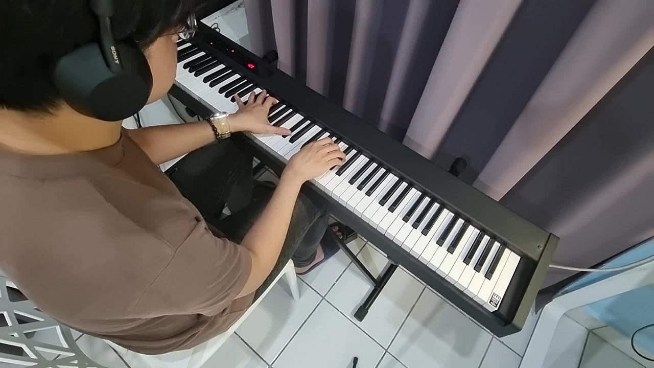 Stadiumx & B Jones ft Maria Mathea - Don't Forget - Mojevideo