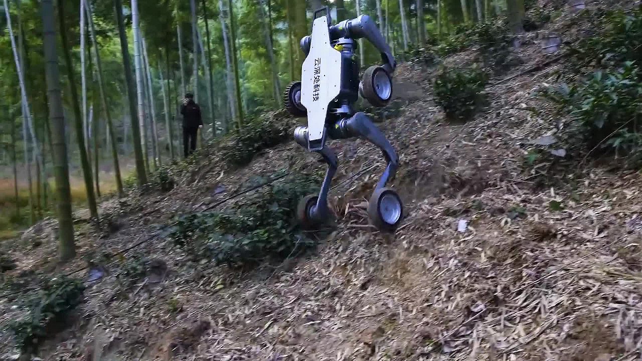 Lynx od DEEPRobotics je robot do každého terénu, ma šialené schopnosti ...