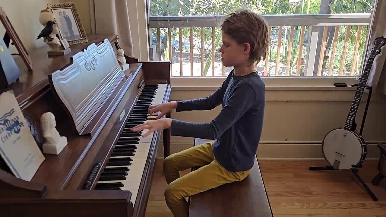 Malý klavírový génius: Old Crow Rag - George Botsford (1909) - Mojevideo