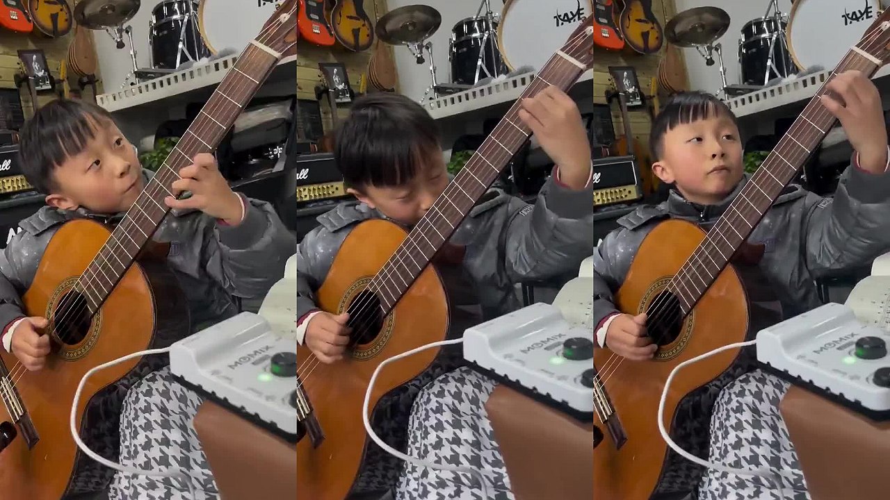 Junxi Lu je malý gitarový génius - Mojevideo